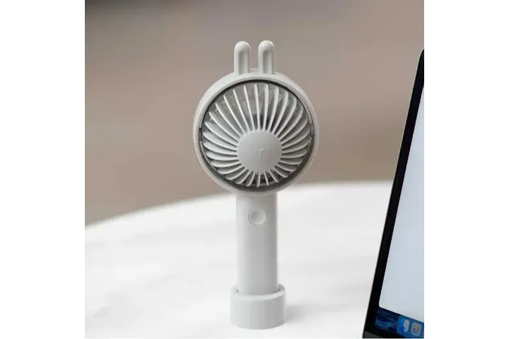 9 Kipas Angin Mini Terbaik 2023, Dingin & Anti Gerah!